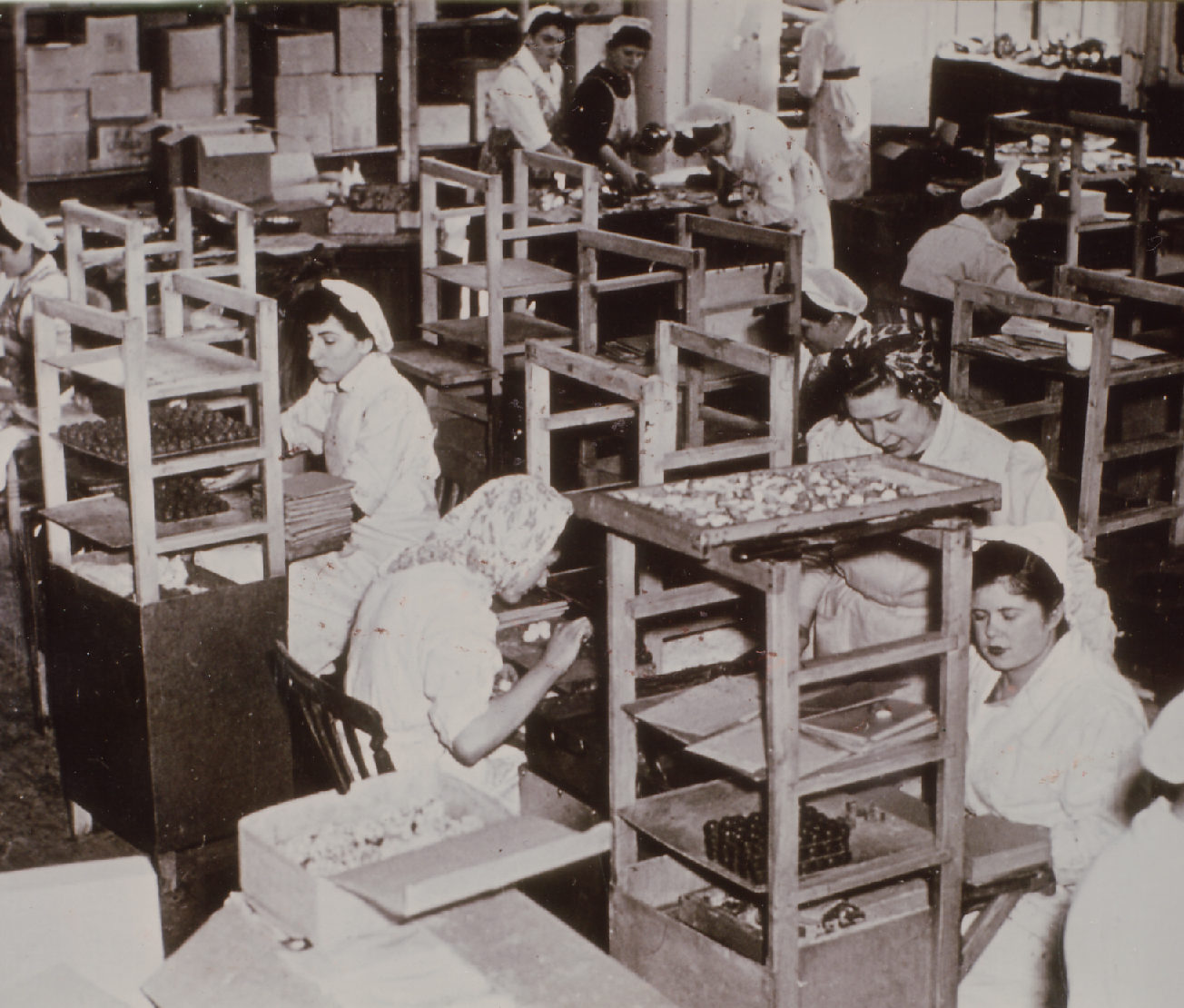 Bendicks | The Best Intense Mint Dark Chocolate | Luxury Gift Boxes